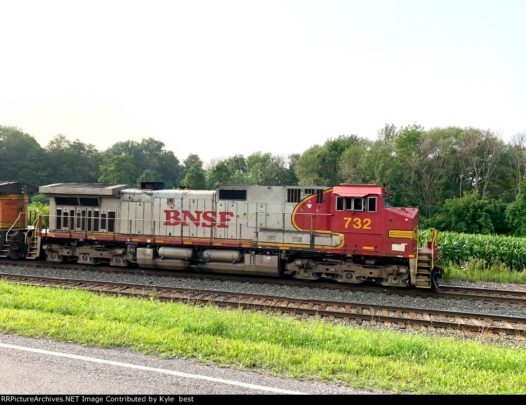 BNSF 732 on 22K